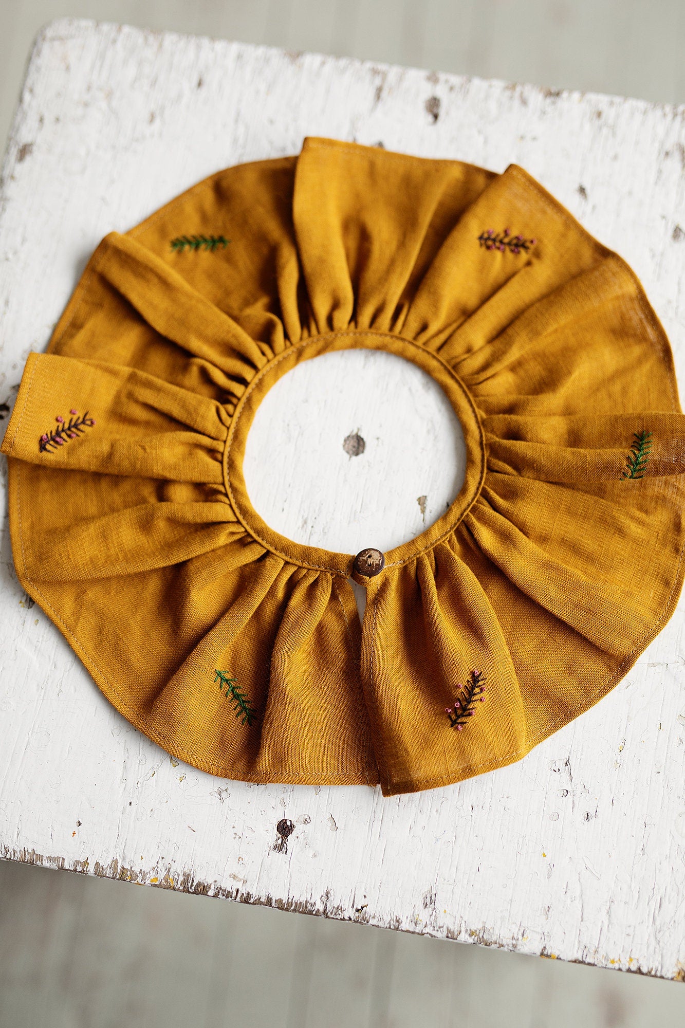 Mustard Ruffle Linen Collar with Branches – allthebeautifullinen
