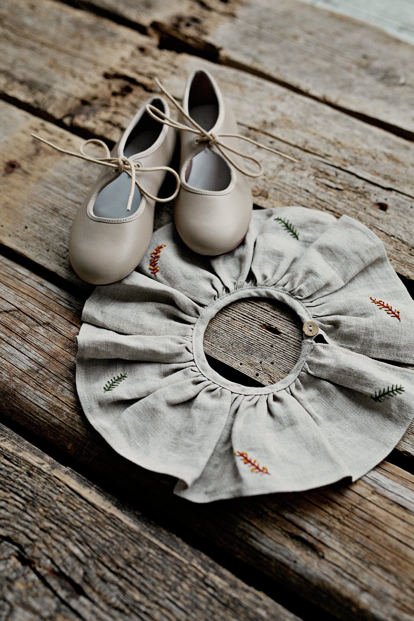 Natural Ruffle Linen Collar with Branches – allthebeautifullinen