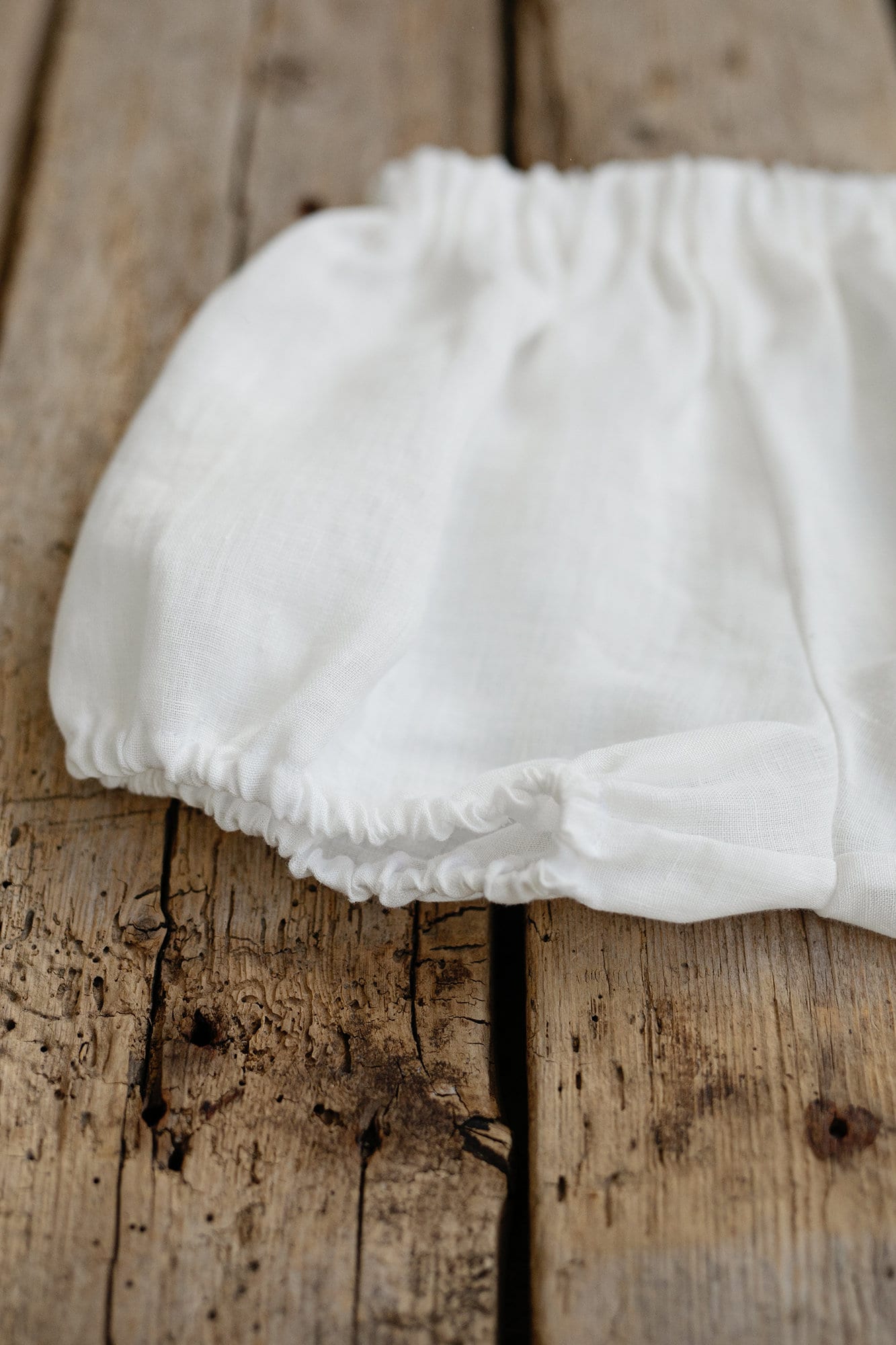 White Linen Bloomers – allthebeautifullinen