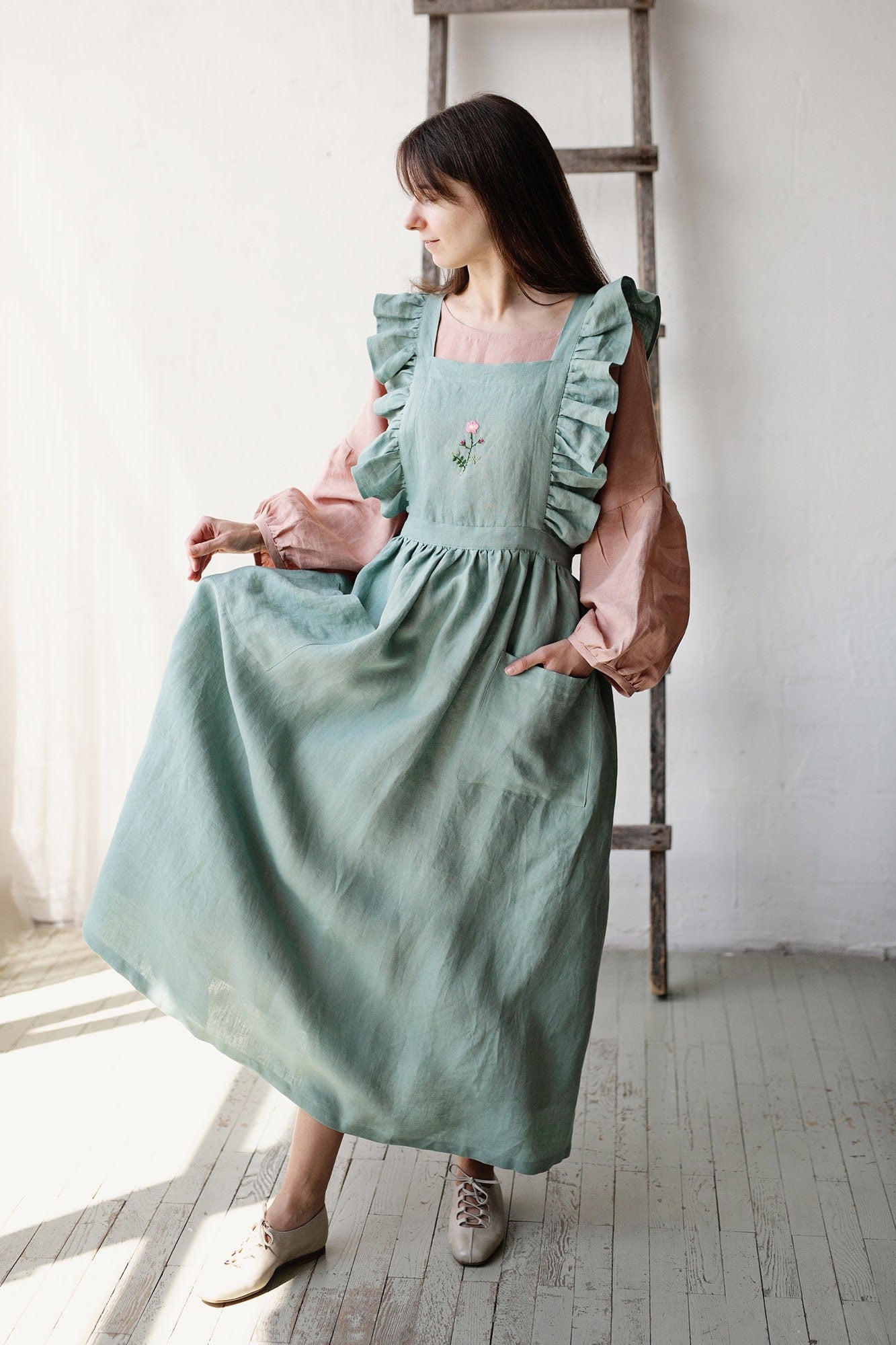 Mint Long Vintage Linen Apron – allthebeautifullinen